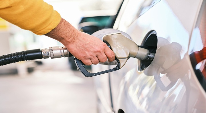 I'M A CAR EXPERT: Here's how to save money on your fuel - MoneyMagpie